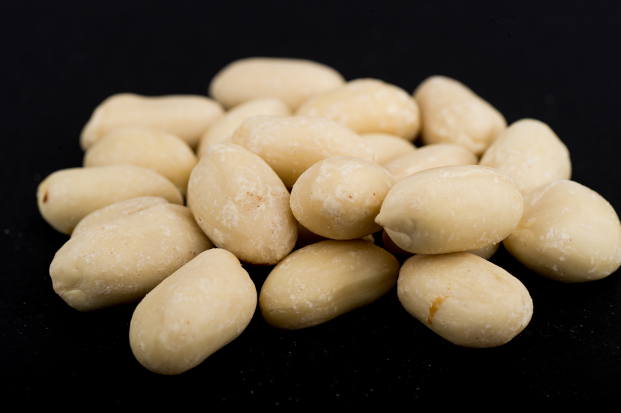 Peanuts Blanched